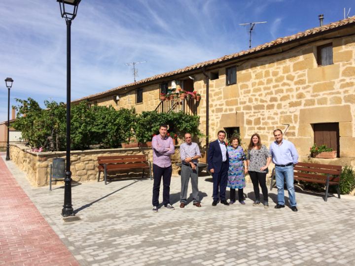 Carlos Cuevas se interesa en Rodezno por las obras de renovación de ...