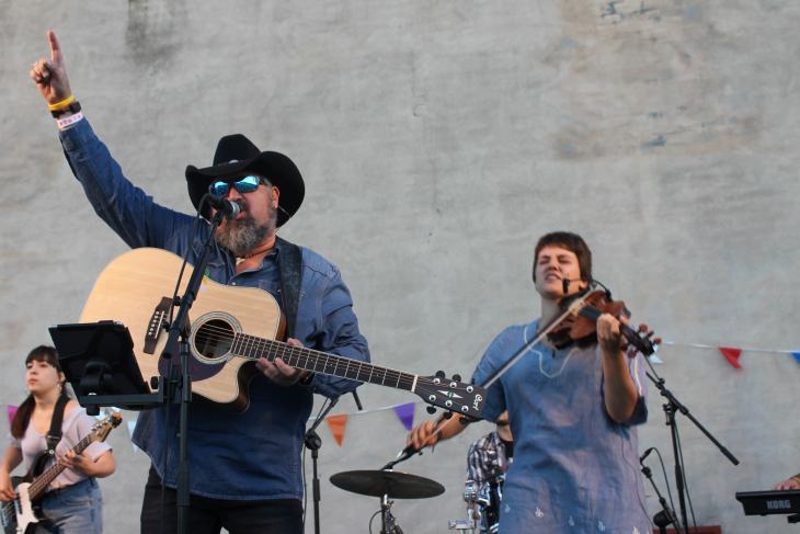 Tarón Country Festival se consolida con la presencia de Max Tyler ...